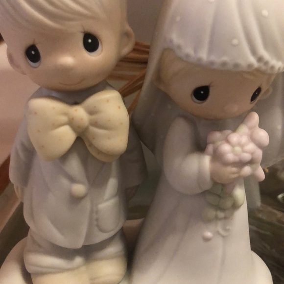 Precious Moments | Accessories | Precious Moments Porcelain Figurine ...